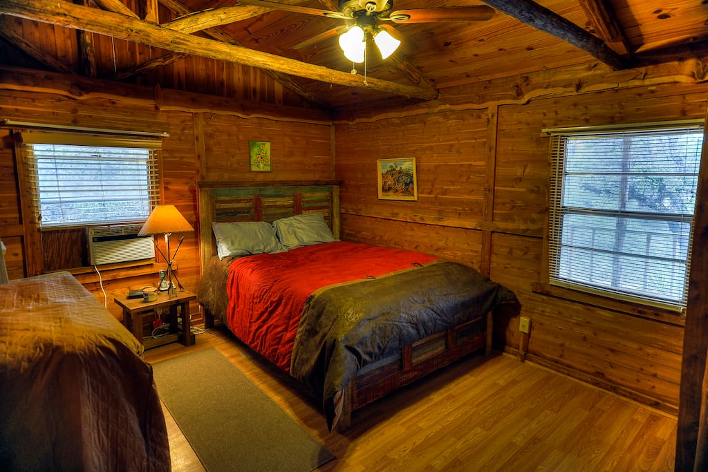 Nonnie's Cabin, Leakey, Texas - Cabins for Rent in Leakey