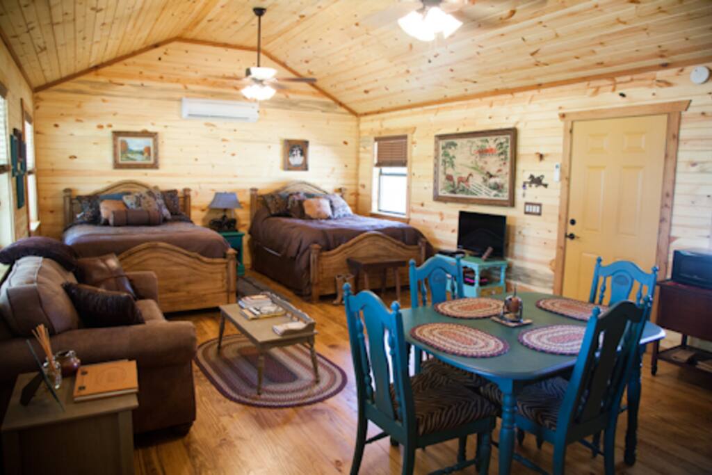 Four Sisters Ranch Cabin - Cabins for Rent in Utopia