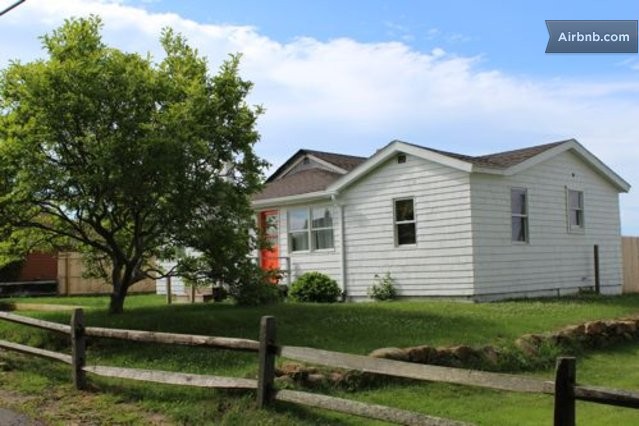 Waterfront House on Fort Pond, MTK in Montauk
