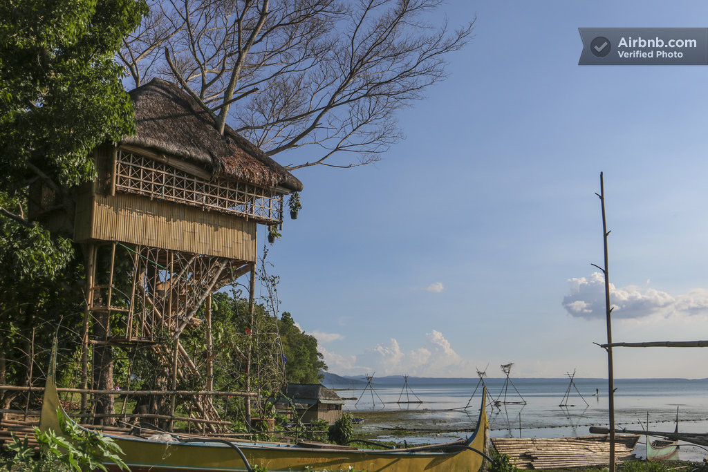 Treehouse by Taal Lake (Kapusod) in Mataasnakahoy, Batangas